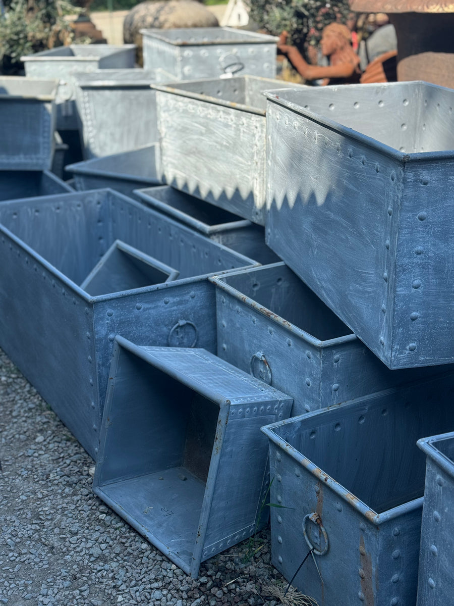 Galvanised Metal Containers – Burgess Reclamation